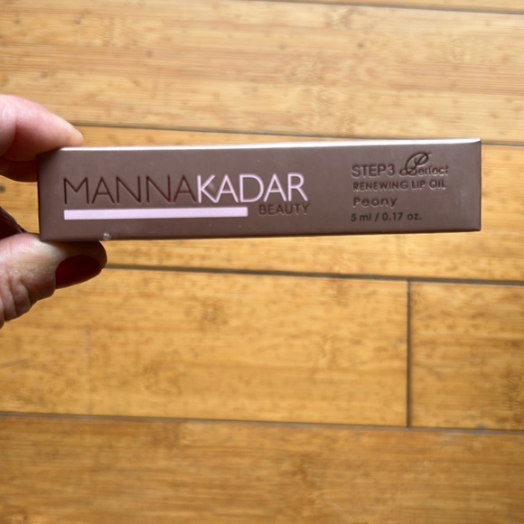 Manna Kadar | Makeup | Nib Manna Kadar Beauty Renewing Lip Oil | Poshmark